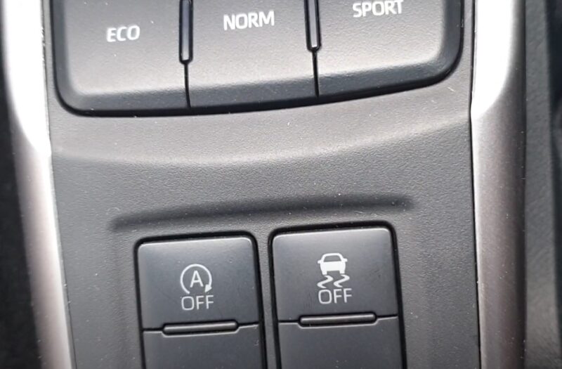 When to Use the VSC OFF Button in Your Toyota Vehicle – Complete Guide