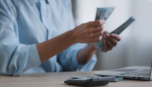 How Much Does the Average Person Spend on Gas a Month and Year - 2025 Stats